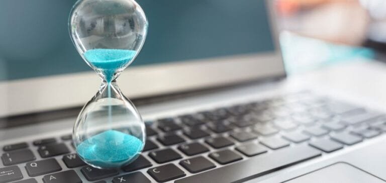 The Impact of Overtime on Heart Health: Why You Should Avoid Extra Hours